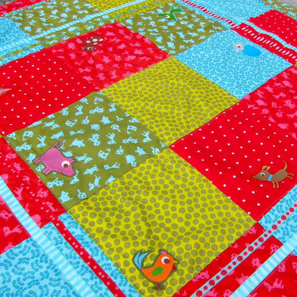 Baby Patchworkdecke nähen - Freebie Anleitung | farbenmix
